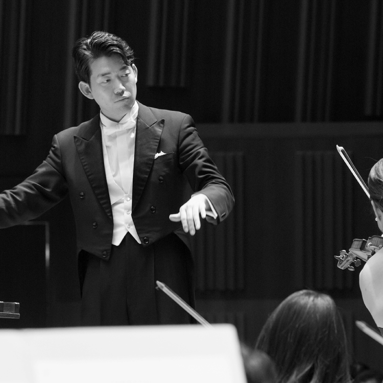 Kosuke Tsunoda Conductor